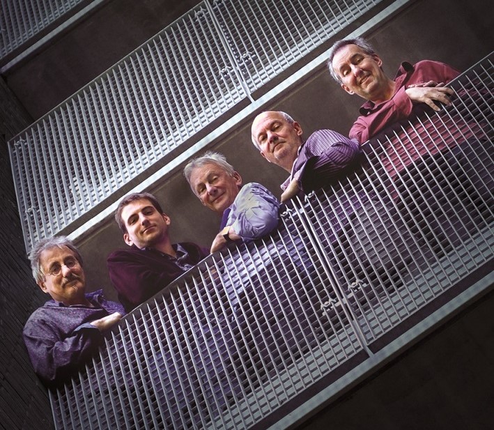 Mac Taple and Magical History Tour (The Netherlands) - Cavern Club